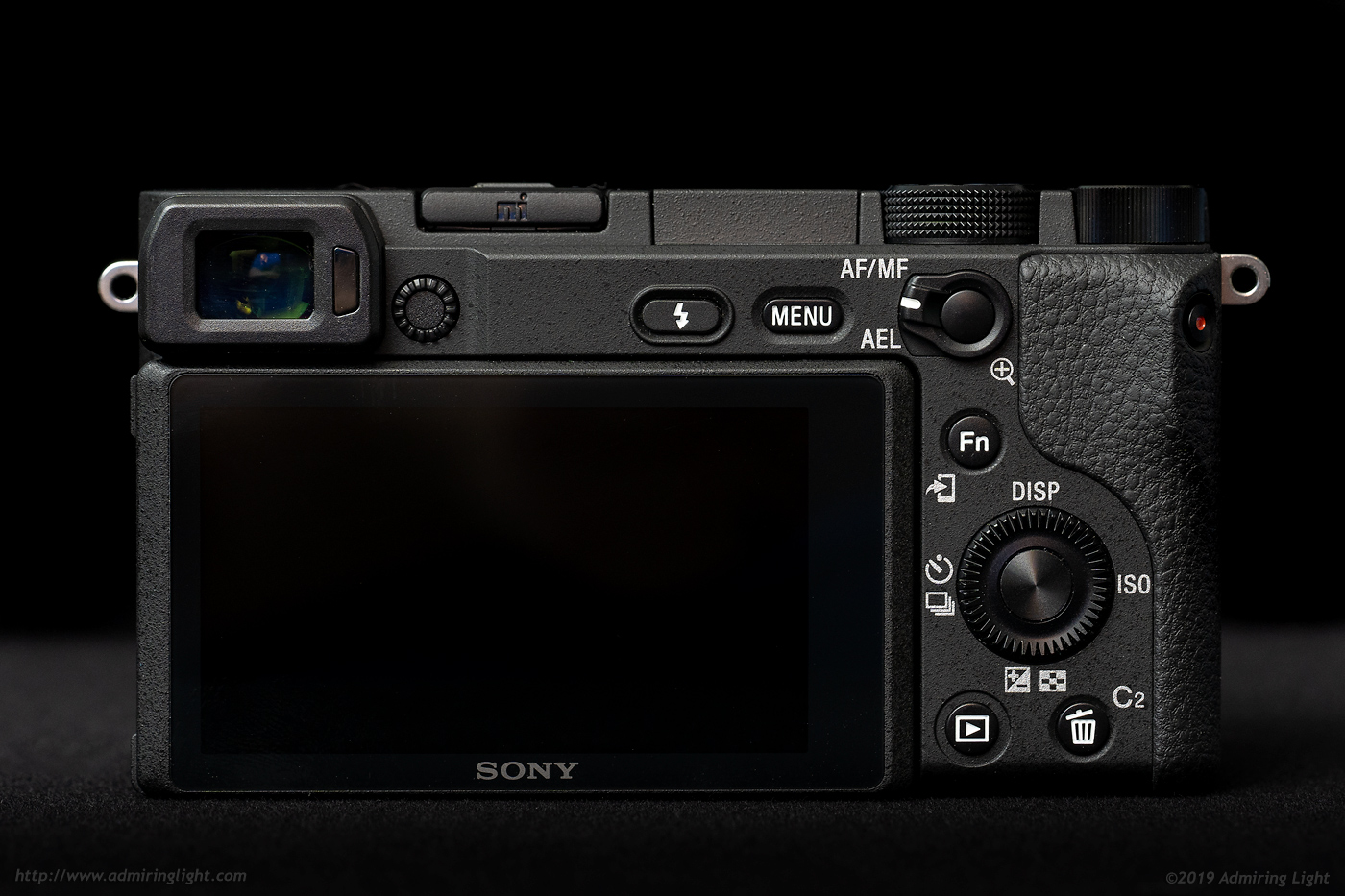 Review Sony A6400 Admiring Light Review Sony A6400 Admiring Light